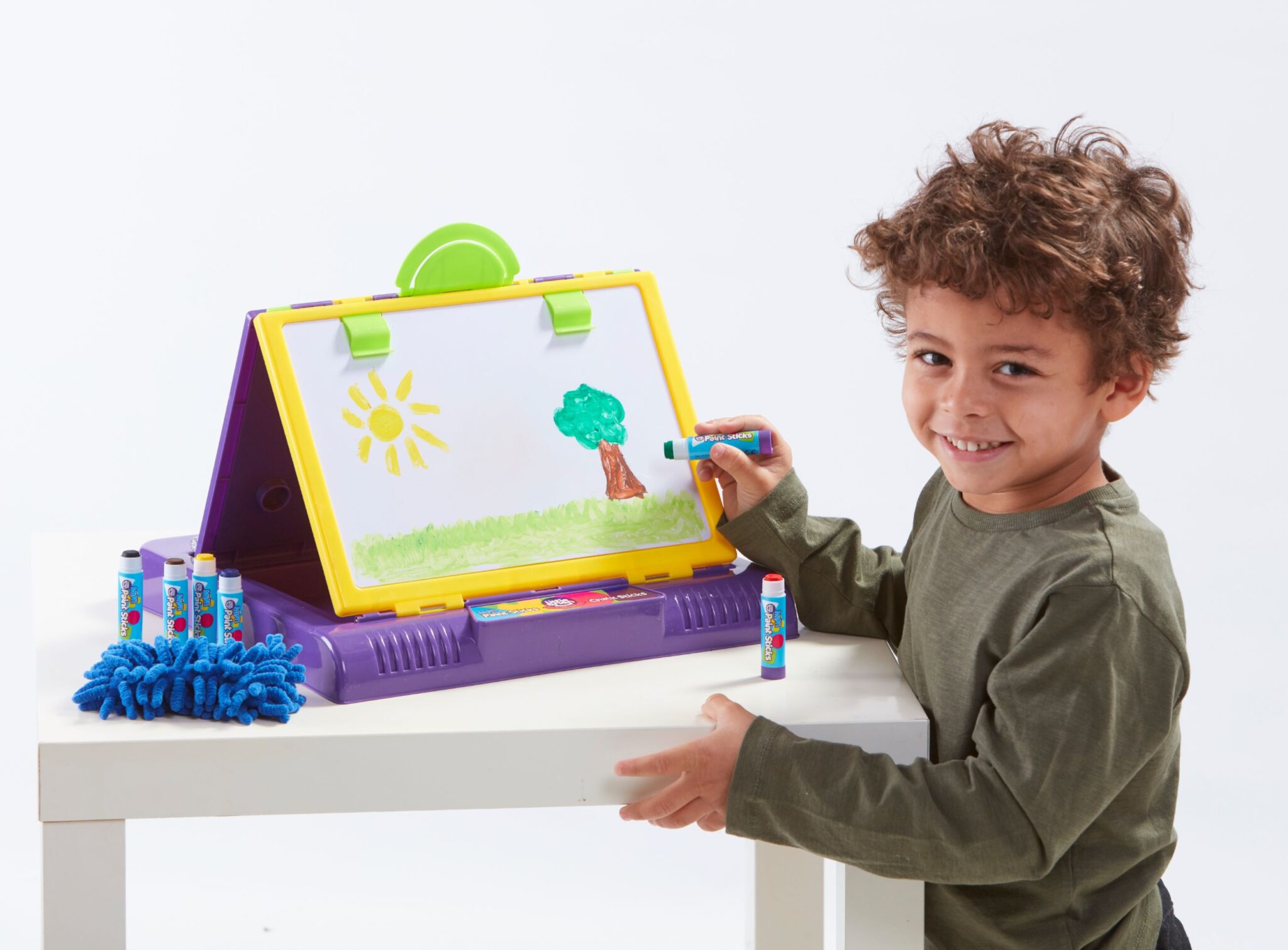 MINI Art Station - Little Brian